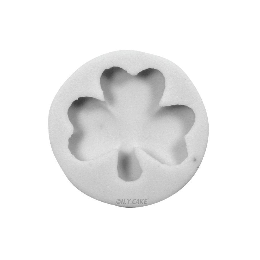 Shamrock Leaf Silicone Fondant Mold — NYCake.com